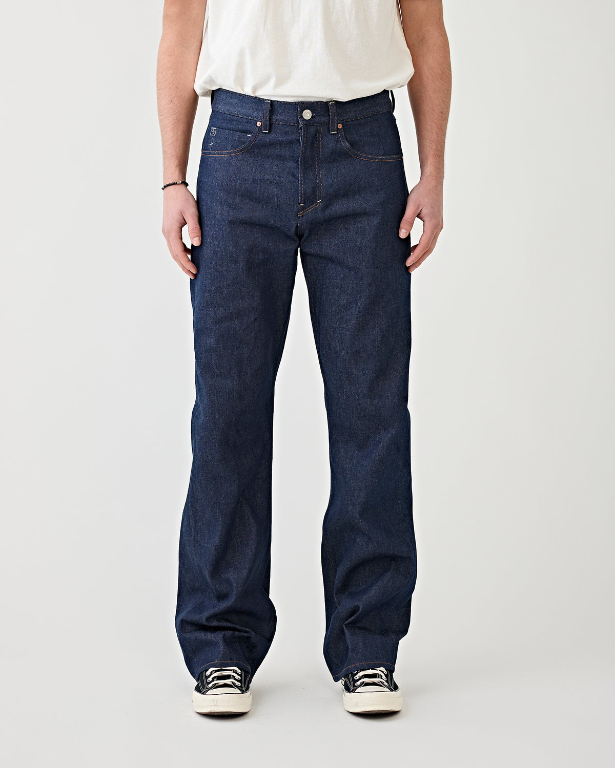 Tenue. – Max Jeans Everest – Tenue.